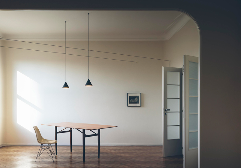 電線」と「ジャグリング」からインスピレーション! FLOS(フロス 電線」と「ジャグリング」からインスピレーション! FLOS(フロス